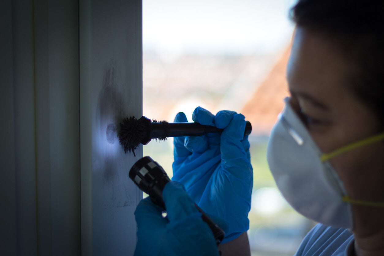 How ALS Technology Is Lighting Up Crime Scenes – Fenix Store